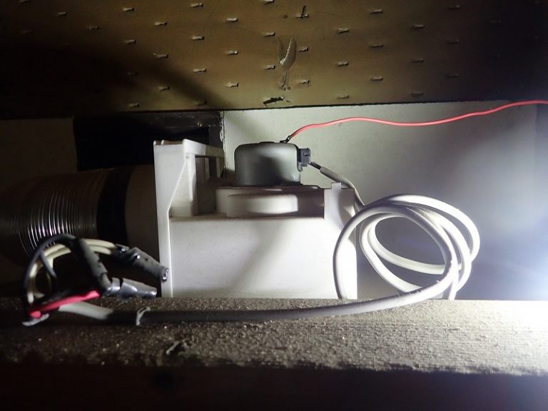 埼玉県久喜市で浴室換気扇交換工事 DVF-10USBKCT交換 – 千葉・埼玉・茨城-アンテナ工事・電気工事のプライムワーク